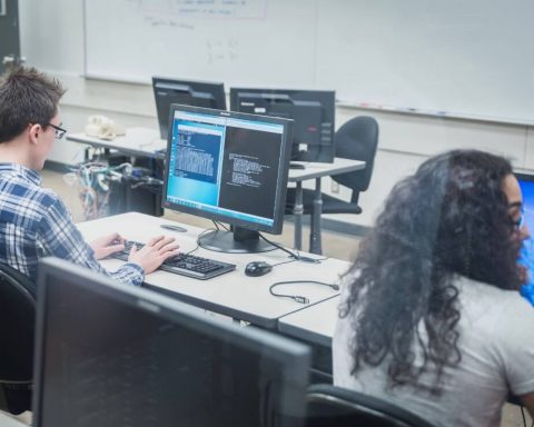 DEC-BAC intégré en Informatique (Développement d’applications) | Programmes